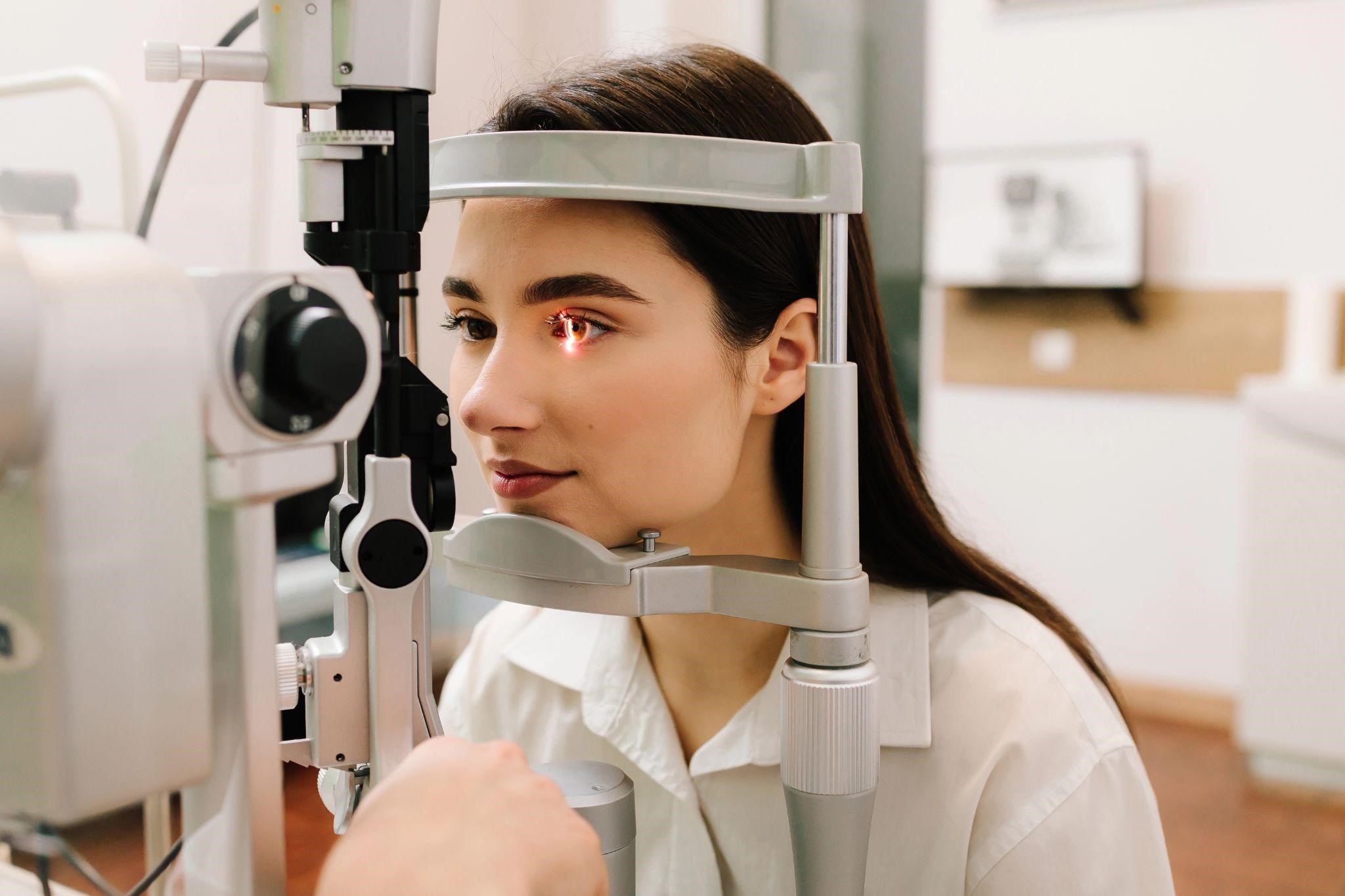 Eye Health Over 40: Why a Yearly Ophthalmologist Visit Matters - Blog | Soroudi Advanced LASIK ...